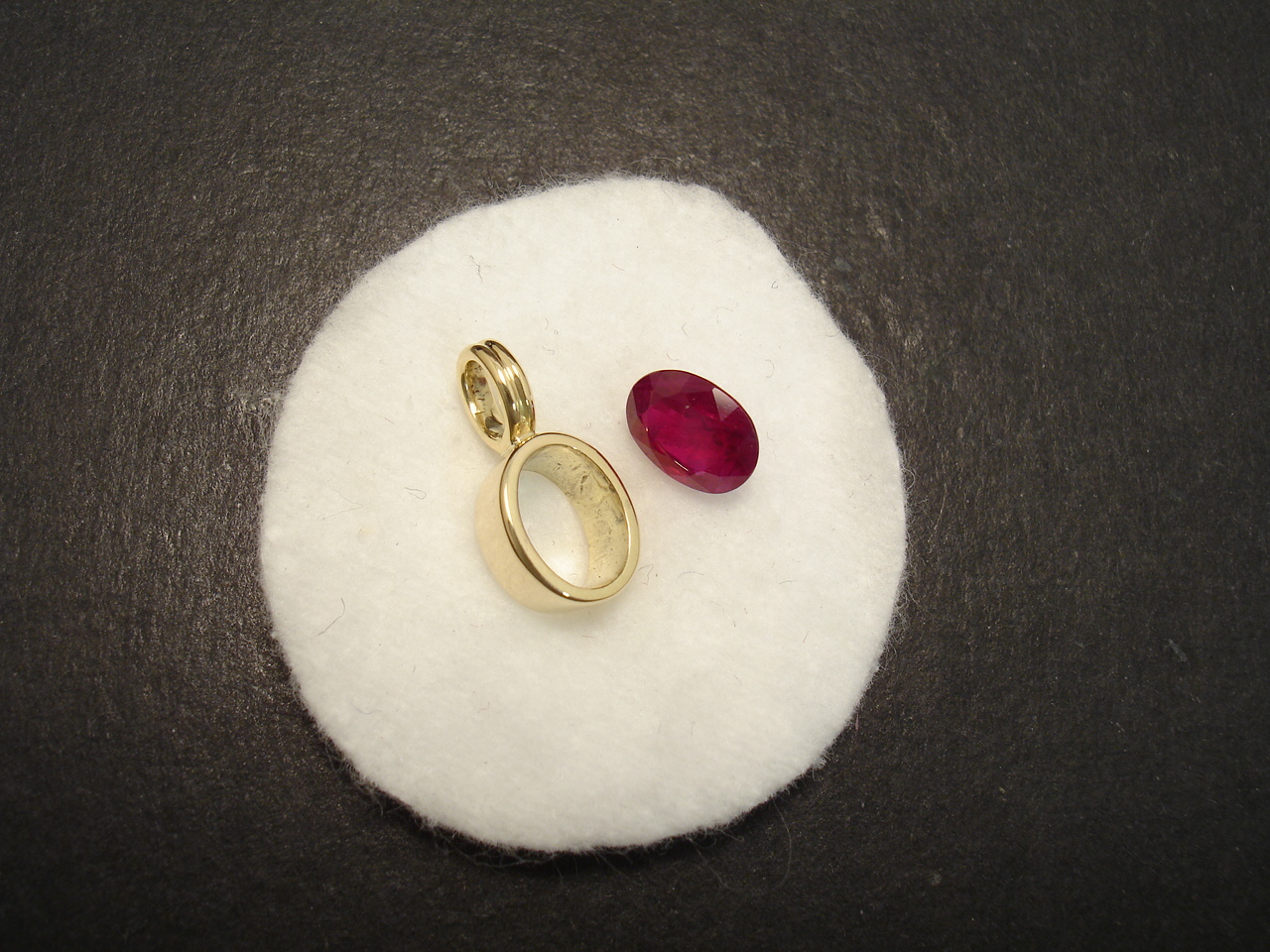 Customer Ruby, Custom Made 18ct Gold - Christopher William Sydney ...